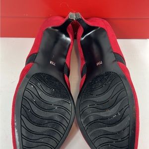 Impo | Shoes | Impo 75 Shoes Womans Red Pump Feels Like Suede Has Wide ...